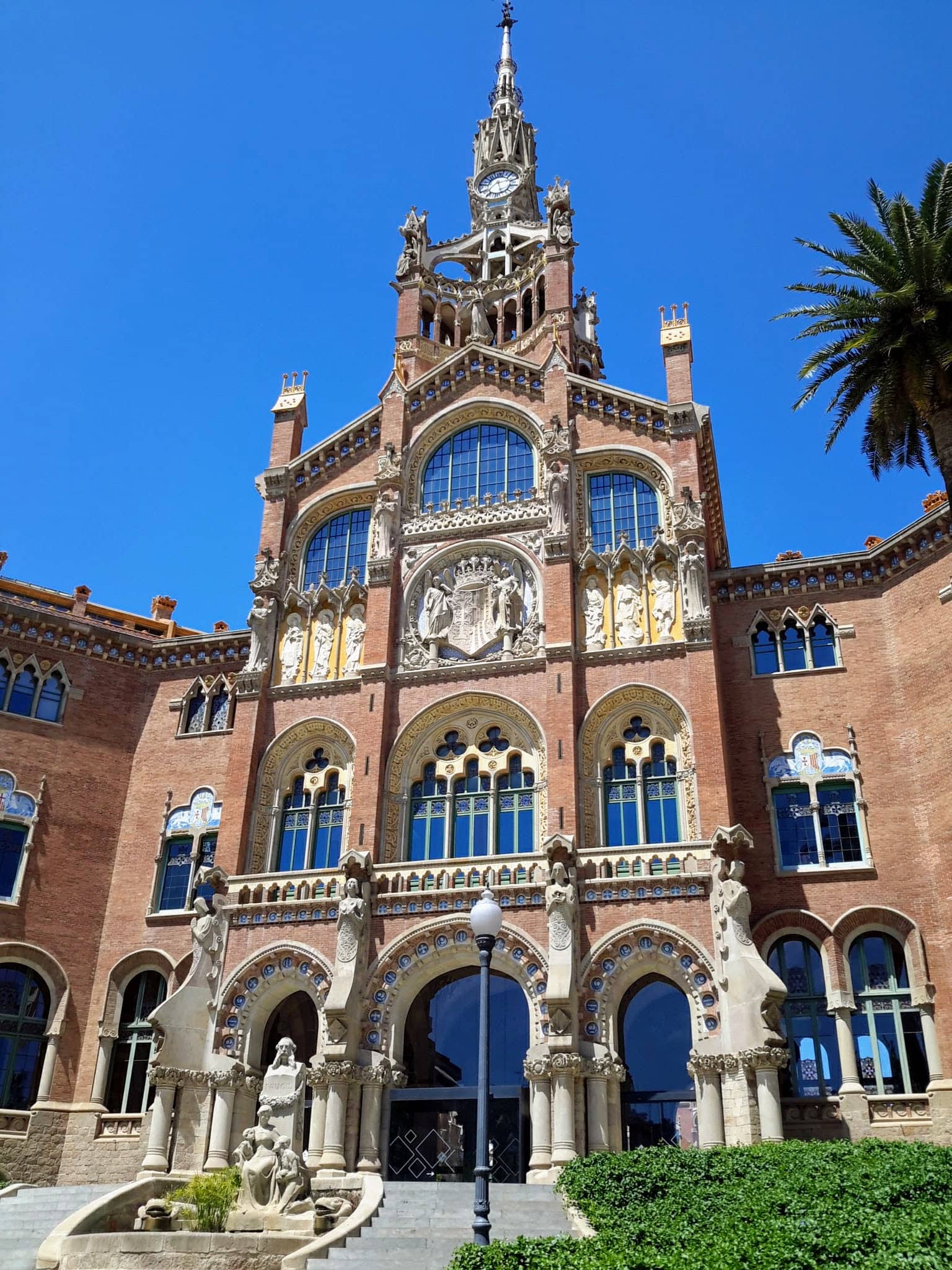 Gaudí and Modernist Architecture Tour in Barcelona