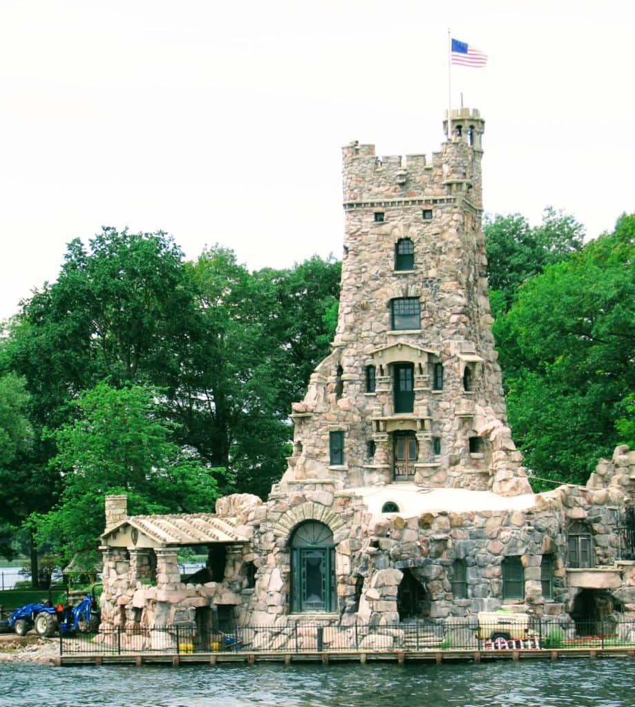 Where is Boldt Castle? What to see in Thousand Island, NY ~ DownshiftingPRO